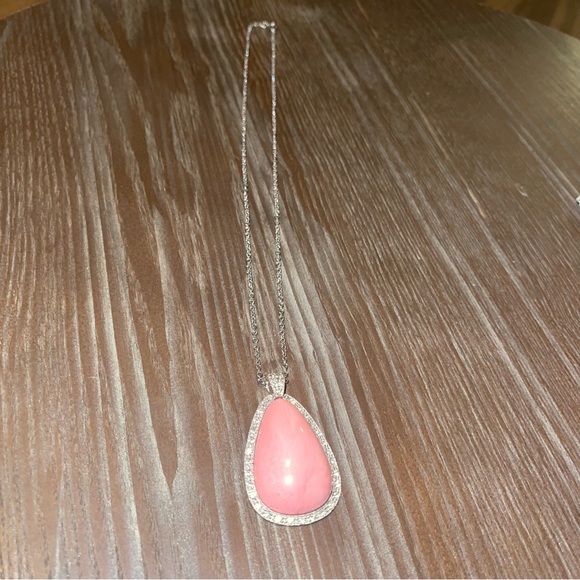 Avon | Jewelry | Avon Pendant Necklace | Poshmark